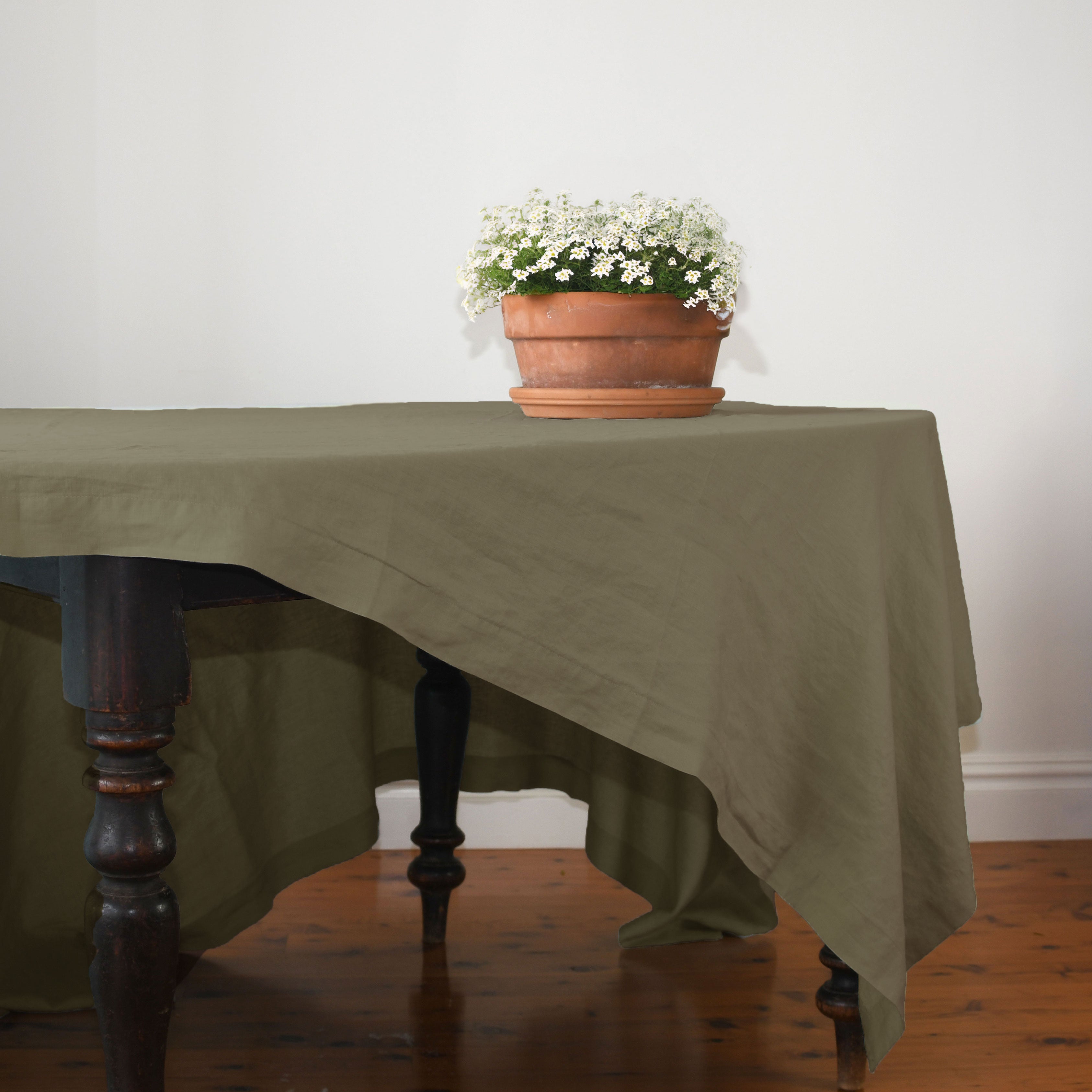 Green Linen Tablecloth – Long Lunch Linen